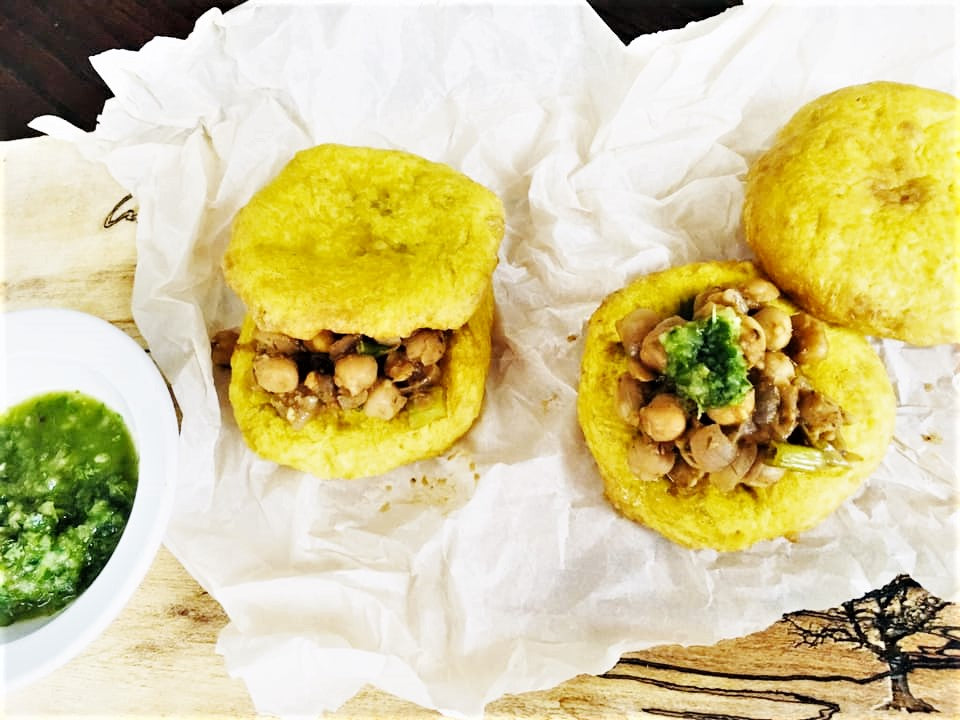 Trinidadian Curry Doubles (Vegan) | rub that Rubs